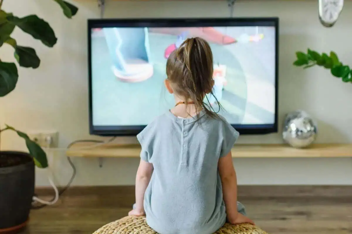 How Do Cartoons Affect Children? The Good and Bad